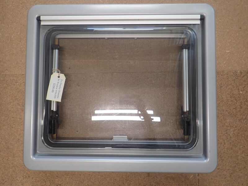 Dometic S4 450x500 Window Complete | Warragul RV Centre Pty Ltd