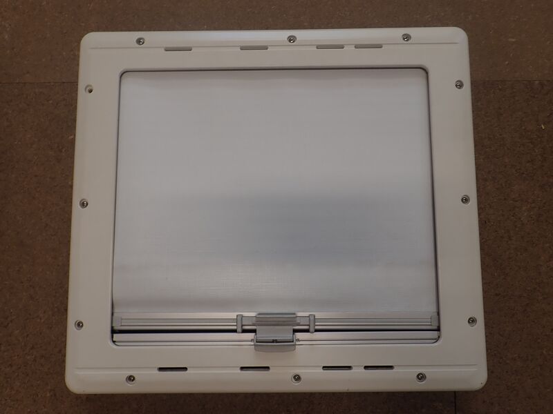 Dometic S4 450x500 Window Complete | Warragul RV Centre Pty Ltd