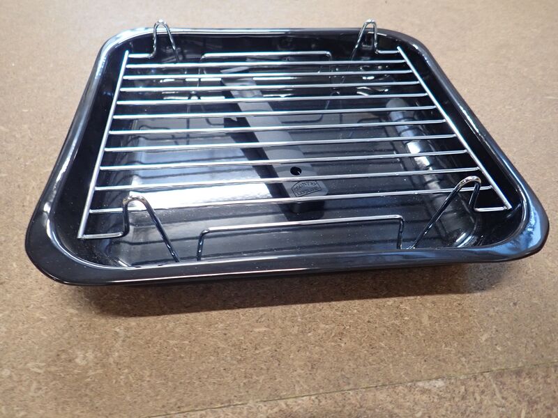Thetford Grill Pan assembly | Warragul RV Centre Pty Ltd